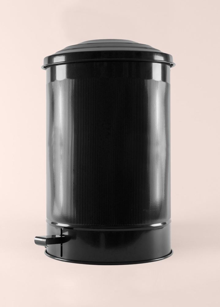 Stripe Kitchen Trash Can Black 37 Lt.