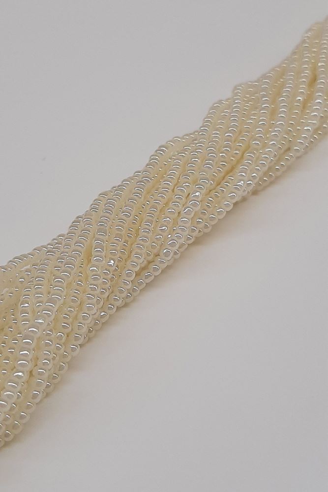 Parlak Açık Krem Dizi Kum Boncuk.