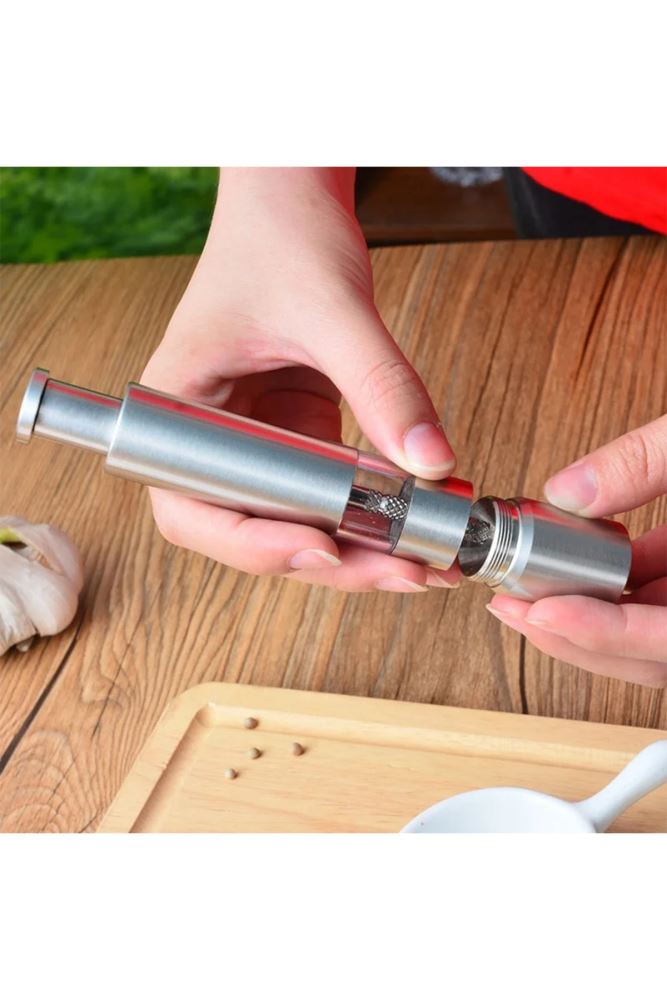 Piillo Portable Mini Pepper Grinder 15cm.